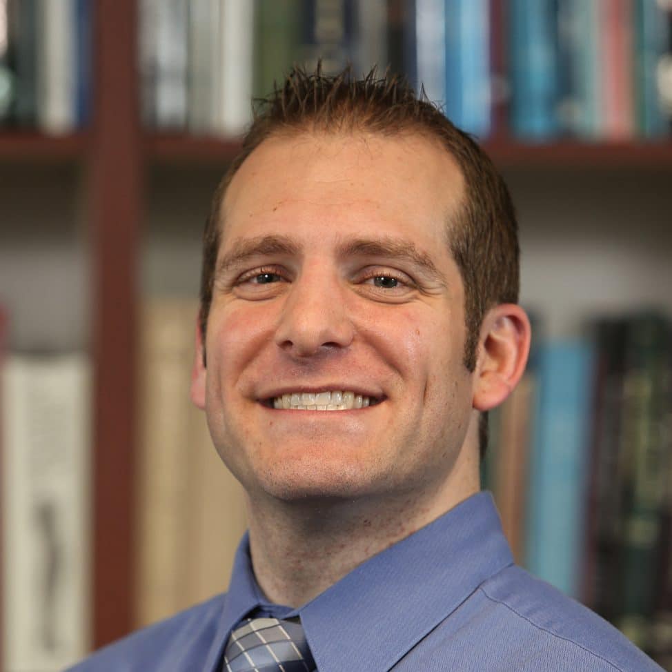 Am I a hip replacement candidate? Learn more - NAO